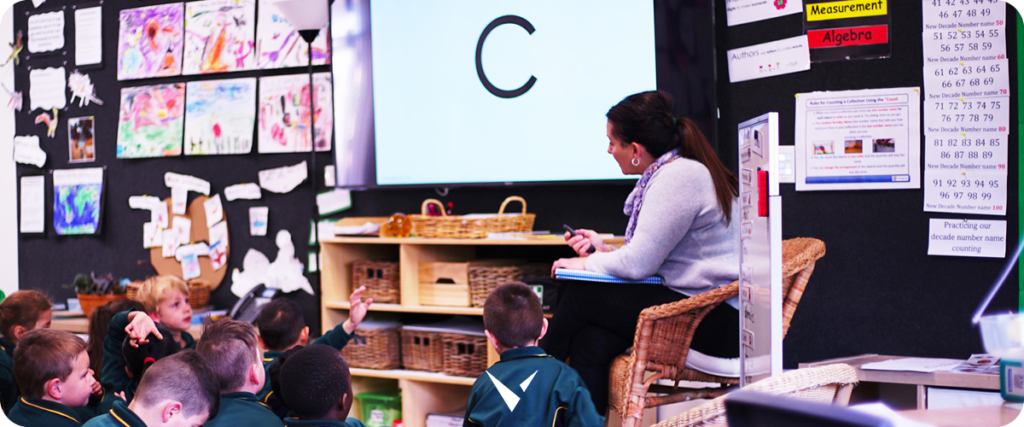 All About the Best Screen Mirroring Devices for Classrooms - Vivi