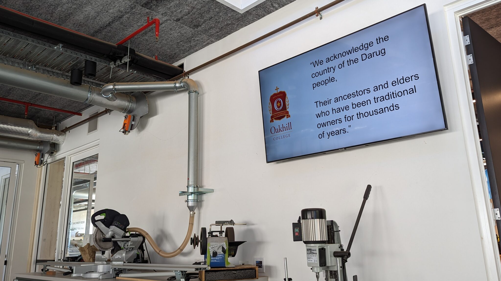 Building on Success: Extending Digital Signage at Oakhill College - Vivi